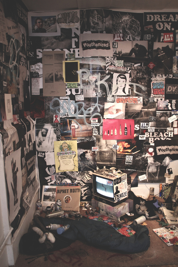 20 Punk Rock Bedroom Ideas HomeMydesign