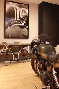 10 Vintage Garage Wall Art Ideas For Motorcycle Lovers | HomeMydesign