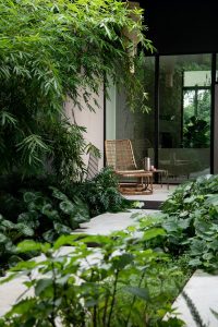8 Ways To Create The Fresh Outdoors Space | HomeMydesign