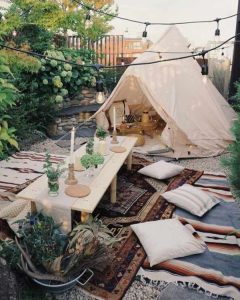 20 Fun DIY Backyard Glamping Ideas To Try | HomeMydesign