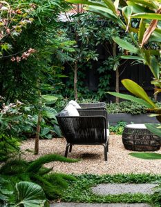 23 Small Secret Garden Ideas With Seating Areas | HomeMydesign